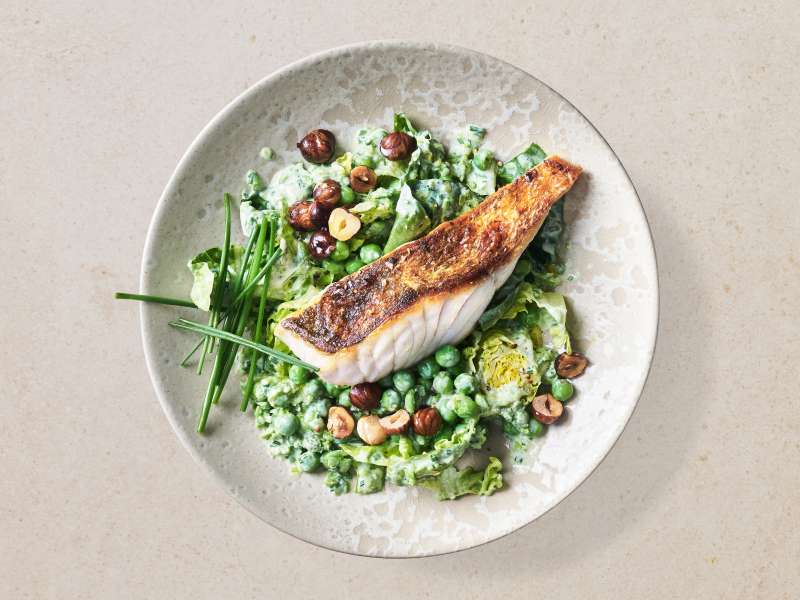 Rezept: Zanderfilet mit Erbsensalat und Buttermilchdressing