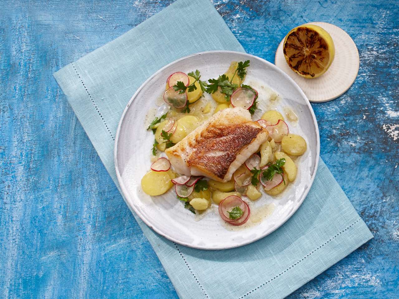 Rezept: Rotbarsch mit warmem Kartoffelsalat